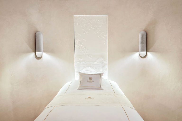 On a testé iYU®, le premier robot de massage autonome au monde - Sense ...